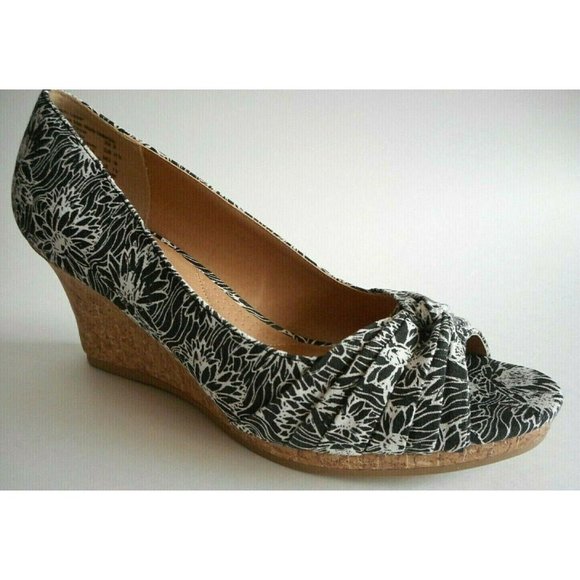 dexflex comfort | Shoes | New Dexflex Comfort Black White Floral Memory ...